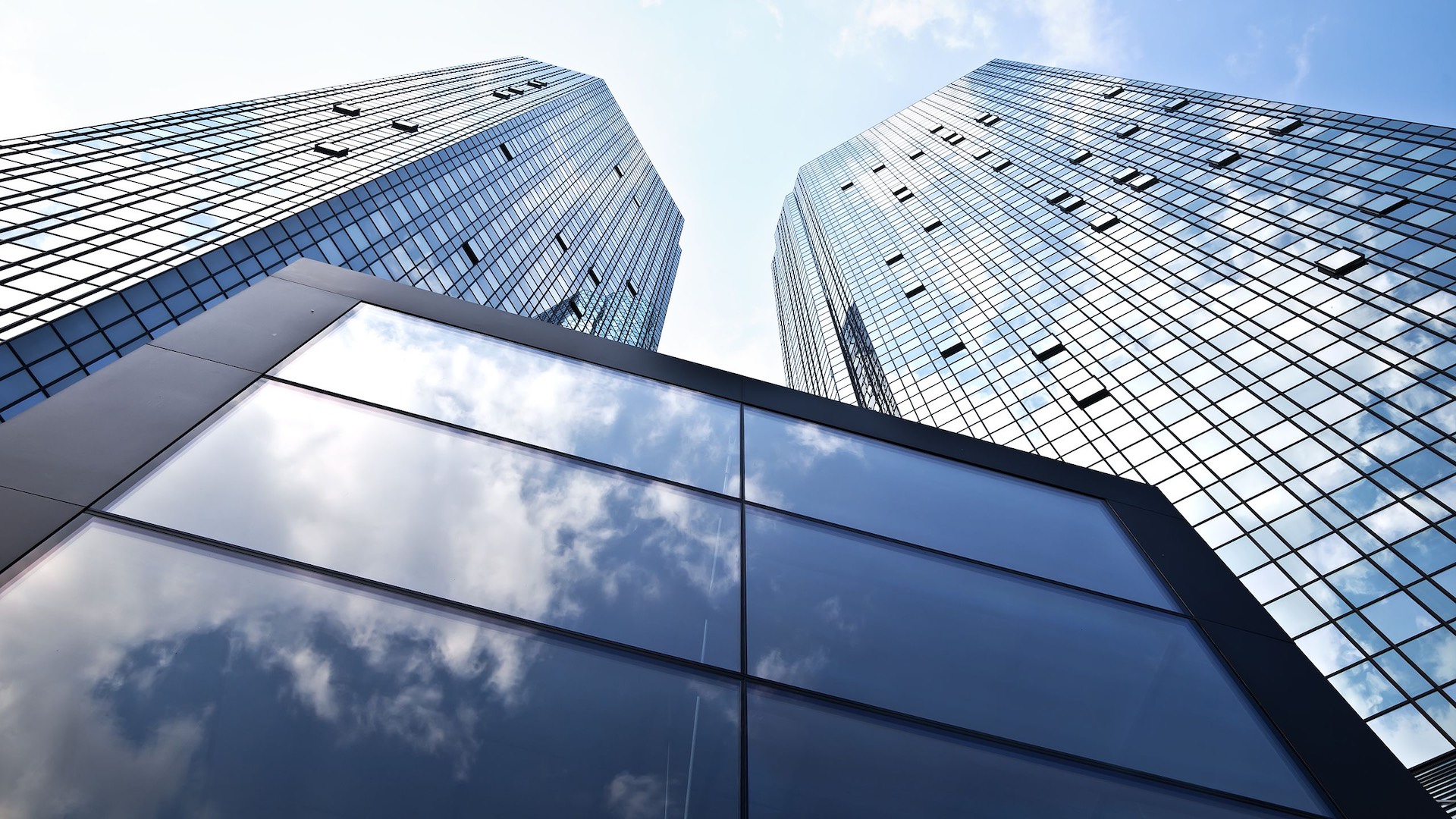 Sospetto greenwashing: perquisite Deutsche Bank e DWS