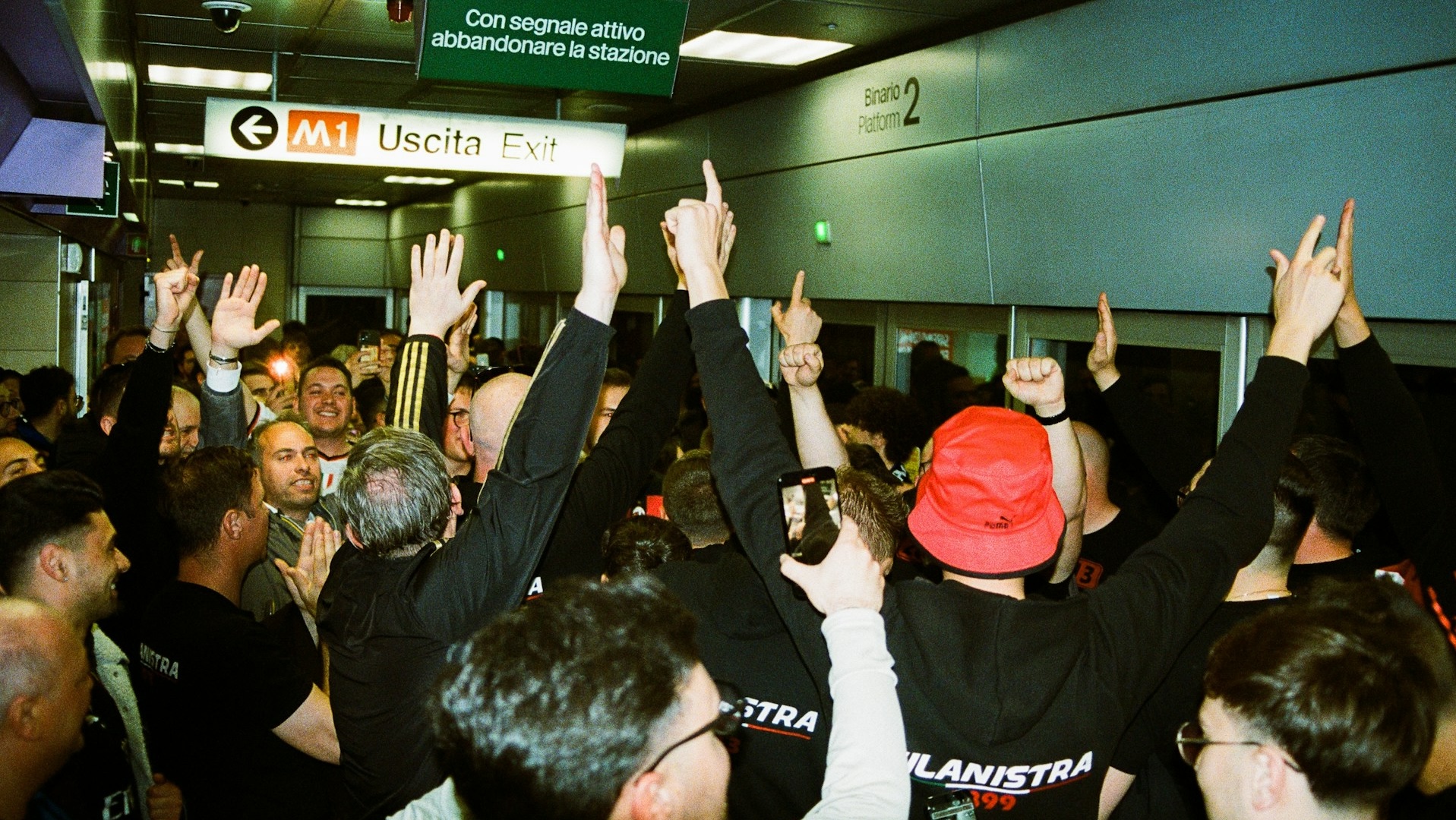 Quel piccolo mondo ultras che dimentica il tifo e insegue il business